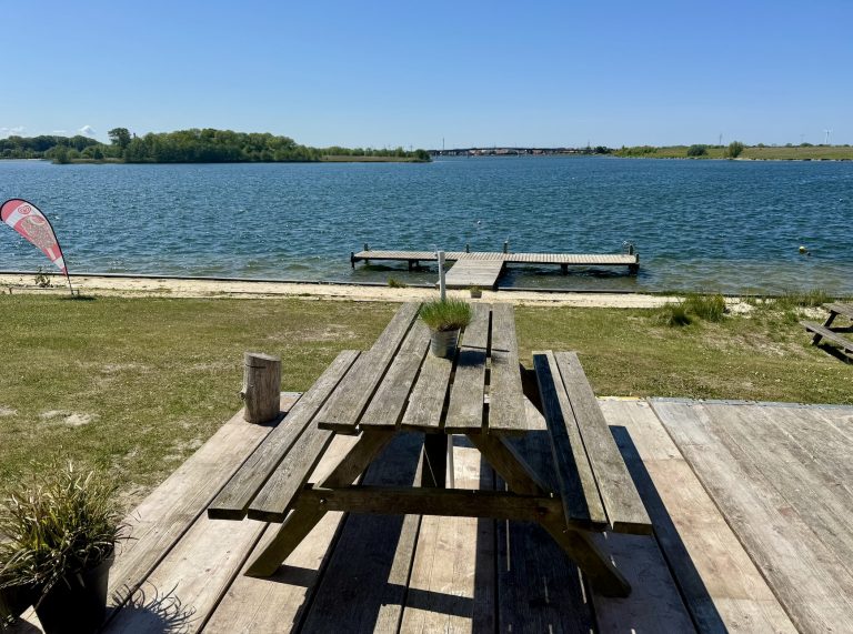 Hausboot-Erlebnis am Wangermeer - Autorin Brina Stein unterwegs - zu ...