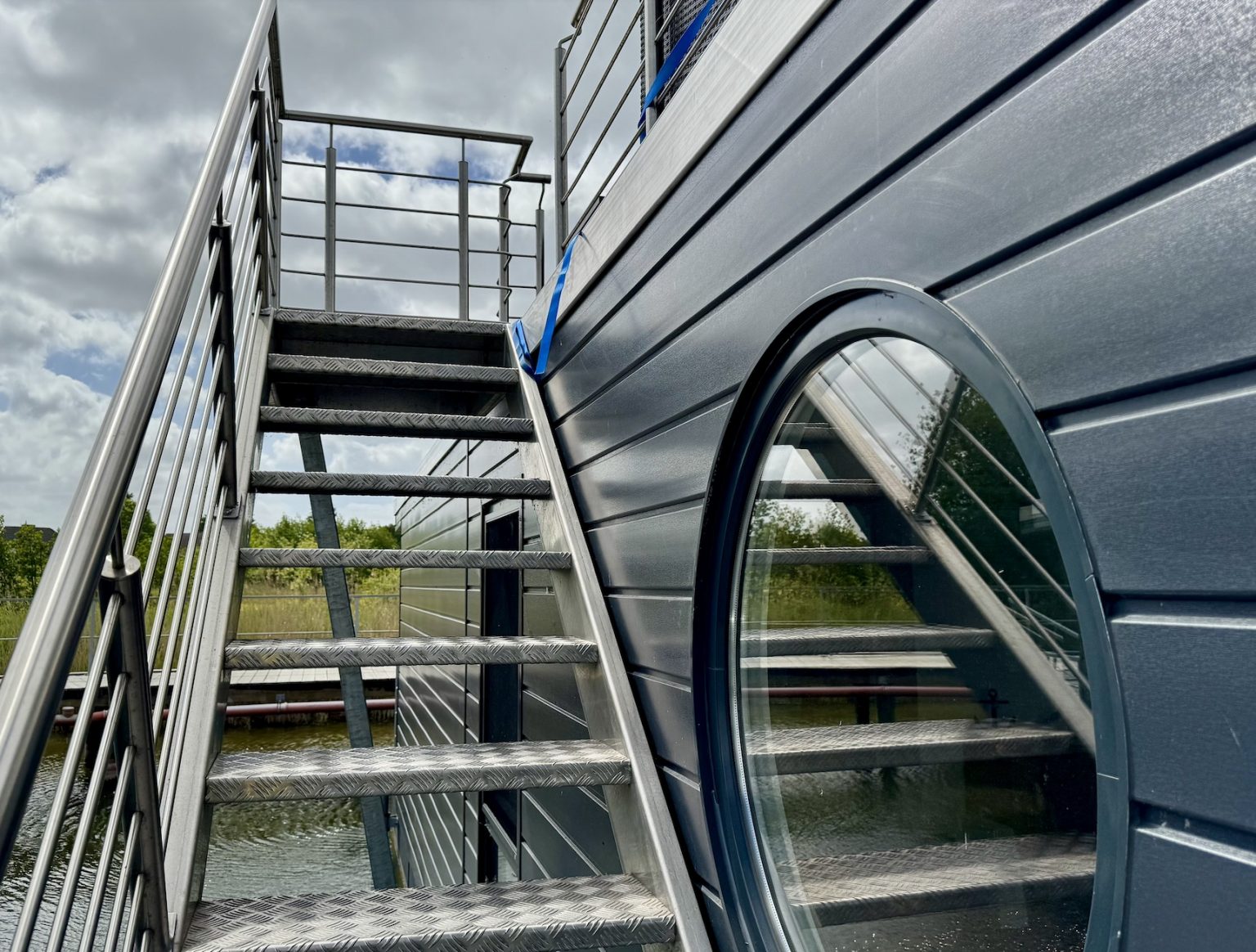 Hausboot-Erlebnis am Wangermeer - Autorin Brina Stein unterwegs - zu ...